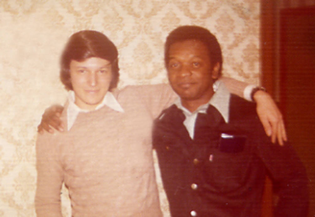 Mis comidas con famosos: PHIL TRIM – Chipiona Noticias