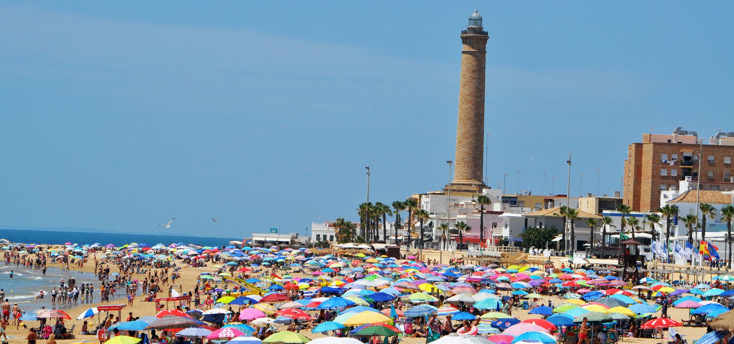 Buen comienzo de verano en Chipiona con playas hasta la bandera ...